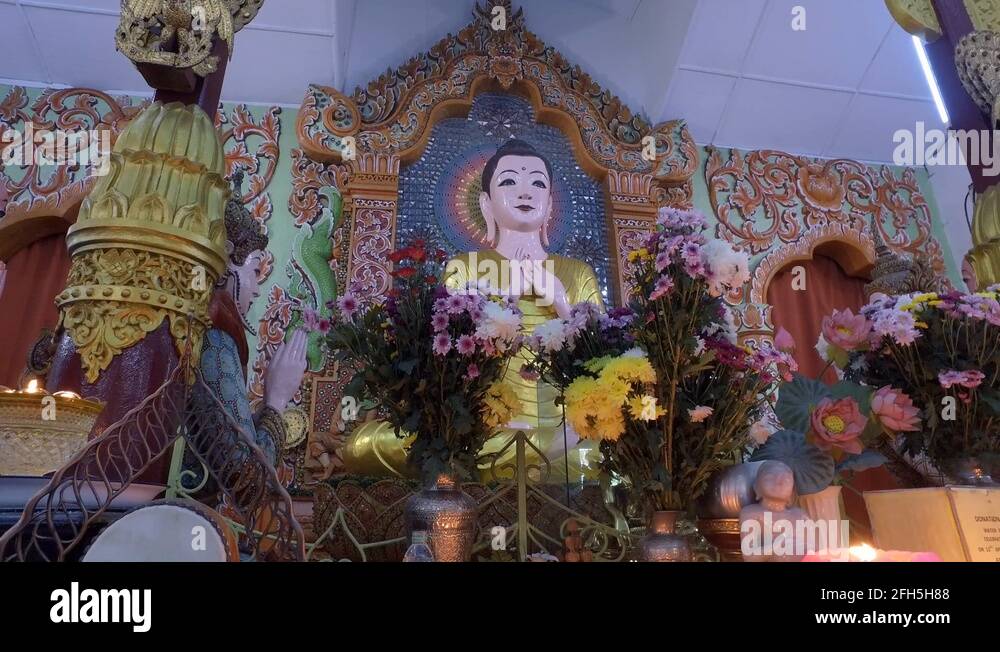 Blessing buddha Stock Videos & Footage - HD and 4K Video Clips - Alamy
