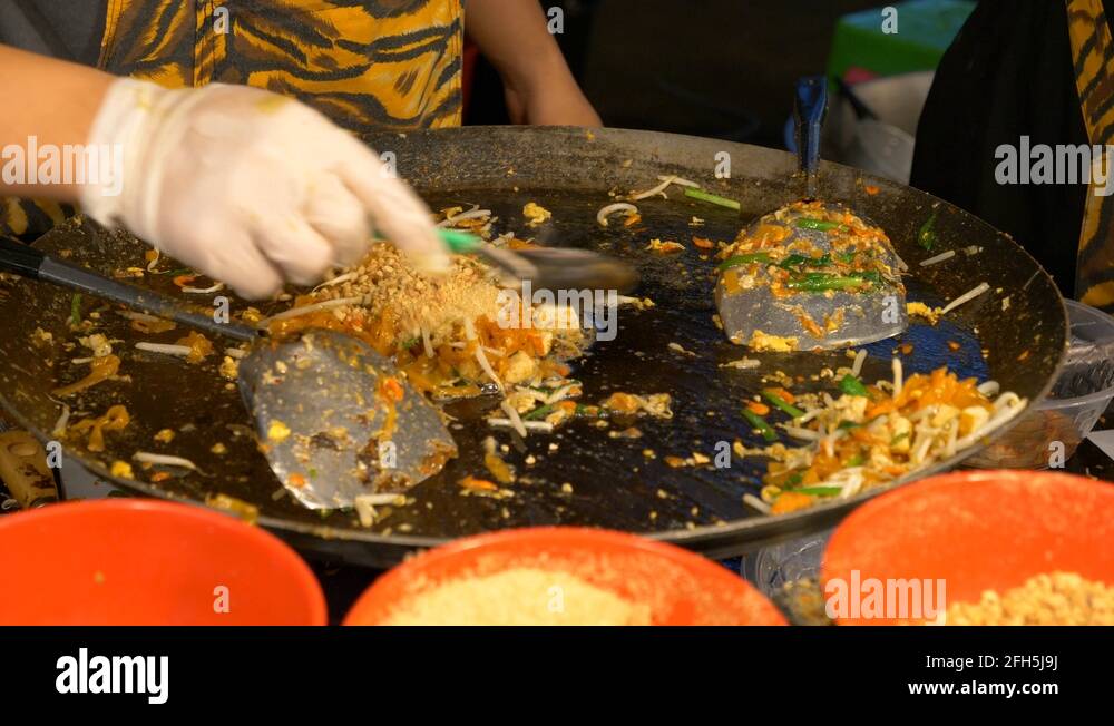 Thai lady cooking Stock Videos & Footage - HD and 4K Video Clips - Alamy