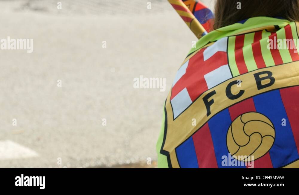 Barcelona fan Stock Videos & Footage - HD and 4K Video Clips - Alamy