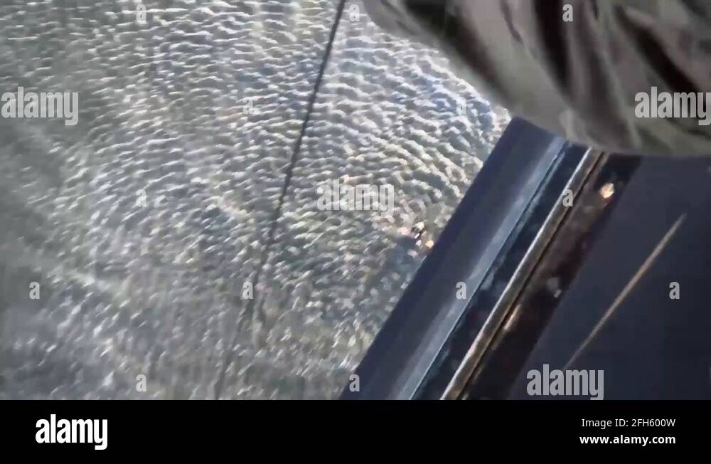 Water hoist Stock Videos & Footage - HD and 4K Video Clips - Alamy
