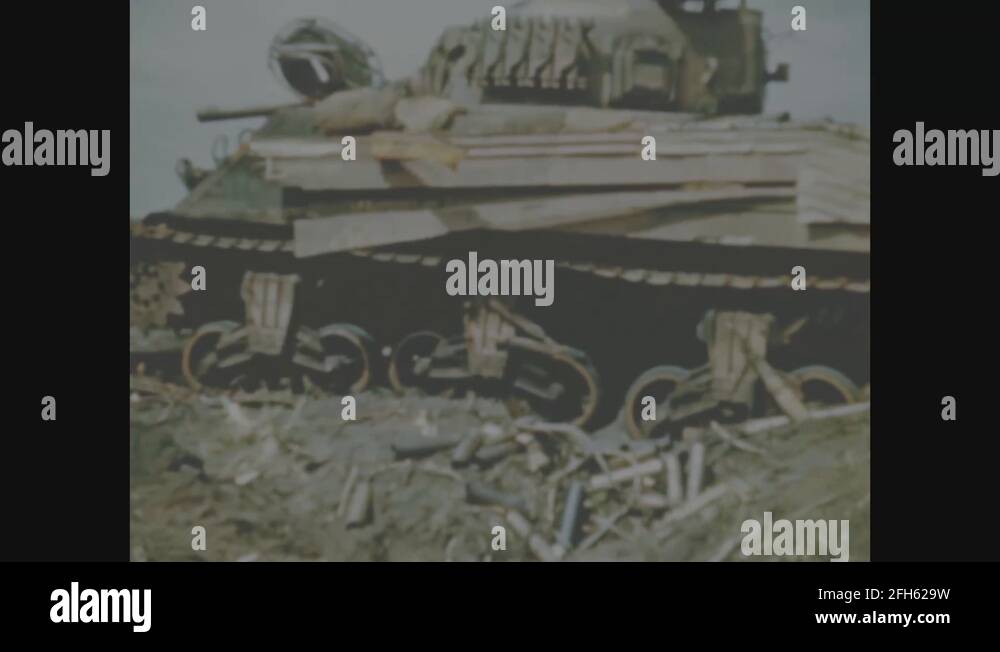 Howitzer cannon Stock Videos & Footage - HD and 4K Video Clips - Alamy