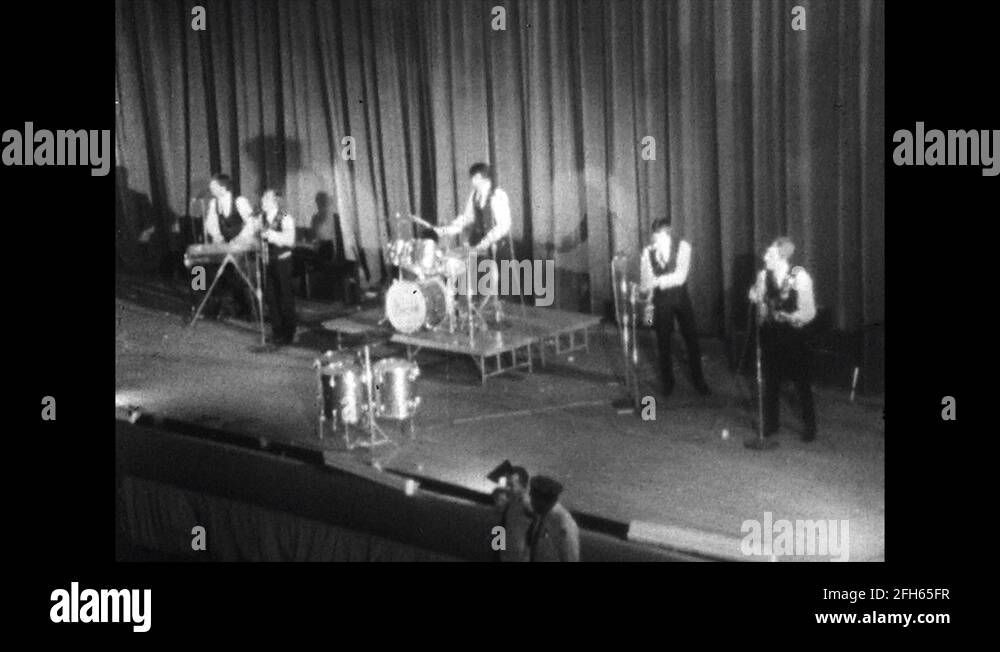 Saxophone and drums Stock Videos & Footage - HD and 4K Video Clips - Alamy