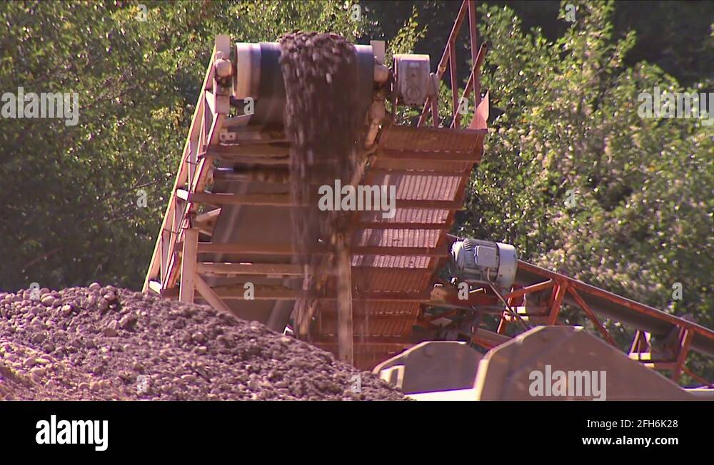 Stone crusher machine Stock Videos & Footage - HD and 4K Video Clips ...