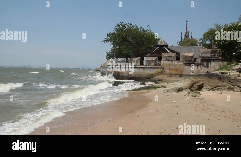 Wave break wall Stock Videos & Footage - HD and 4K Video Clips - Alamy