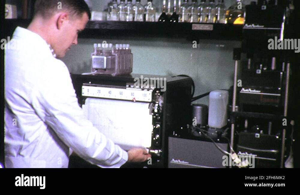 1960s SCIENTIST Reads LABORATORY Data Print-out Graph Vintage Retro ...