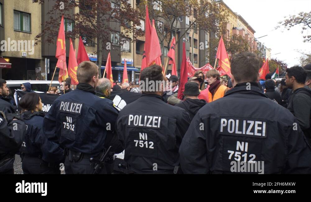 Israel polizei Stock Videos & Footage - HD and 4K Video Clips - Alamy