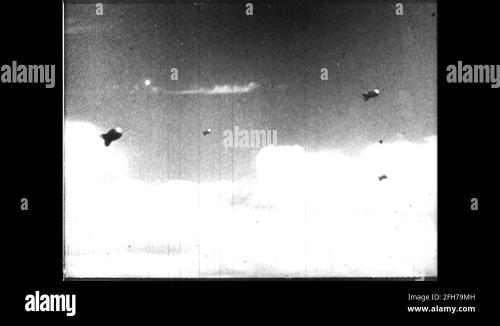 Ww2 bomb sky Stock Videos & Footage - HD and 4K Video Clips - Alamy
