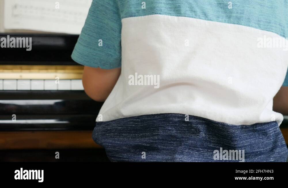 Young boy on scales Stock Videos & Footage - HD and 4K Video Clips - Alamy