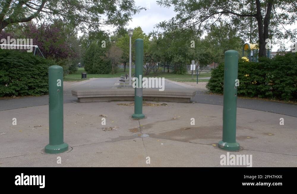 Urban splash pad Stock Videos & Footage - HD and 4K Video Clips - Alamy