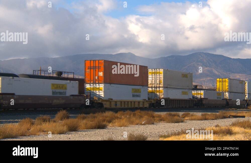 Railroad intermodal yard Stock Videos & Footage - HD and 4K Video Clips - Alamy