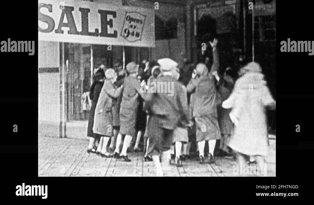 Department store models Stock Videos & Footage - HD and 4K Video Clips ...