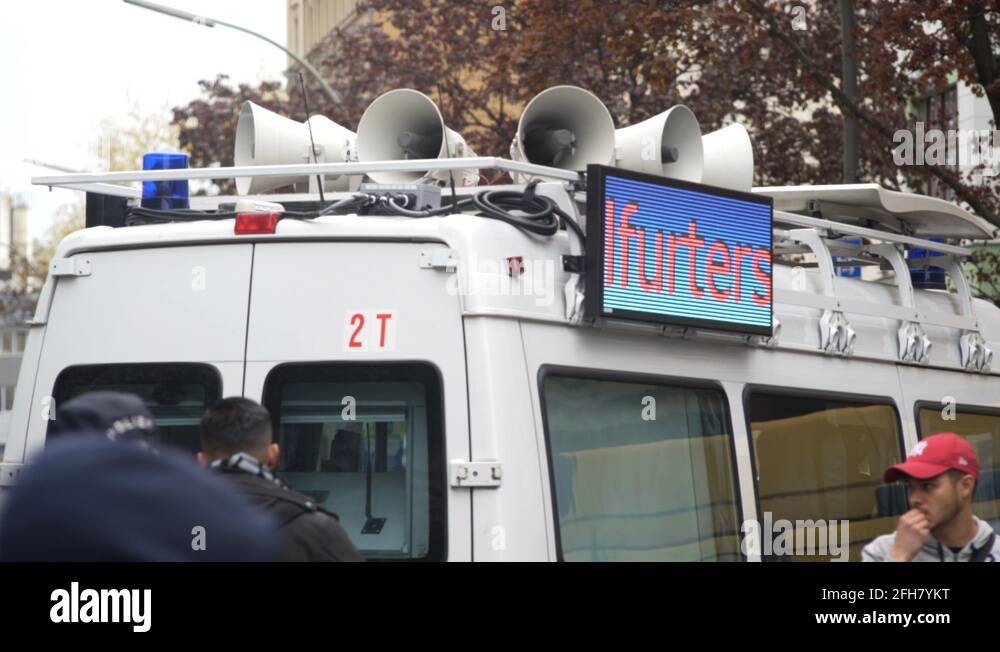 Car speaker roof Stock Videos & Footage - HD and 4K Video Clips - Alamy