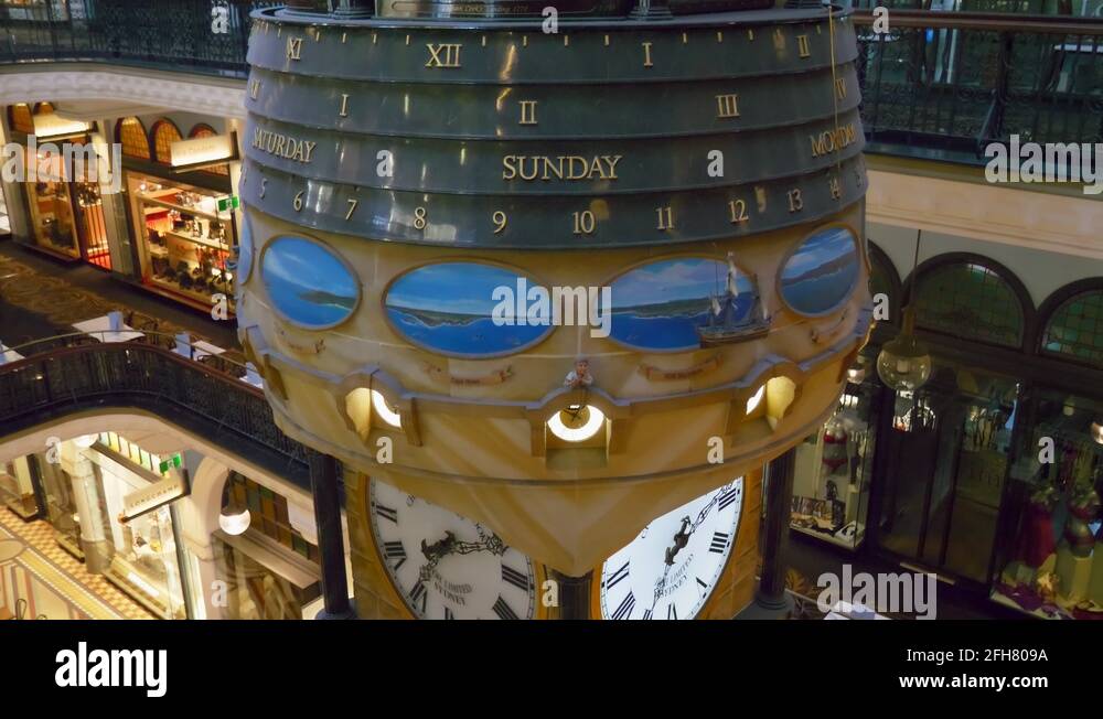 Famous clocks Stock Videos & Footage - HD and 4K Video Clips - Alamy