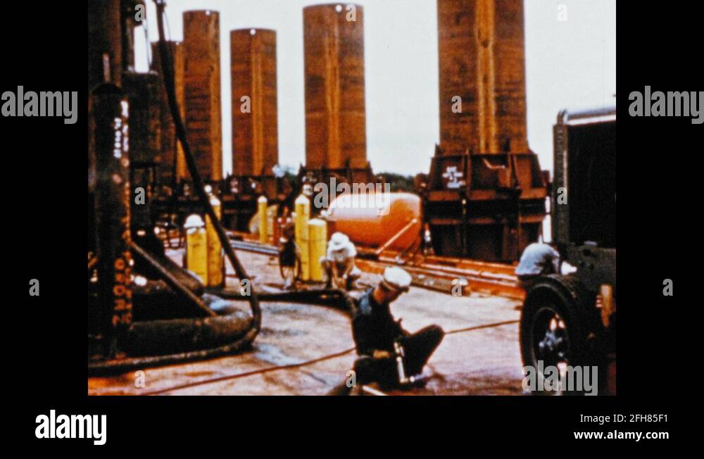 Man working on barge Stock Videos & Footage - HD and 4K Video Clips - Alamy