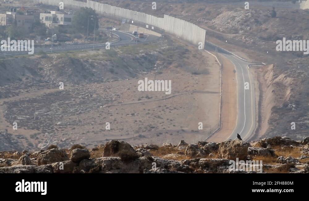 East wall road Stock Videos & Footage - HD and 4K Video Clips - Alamy