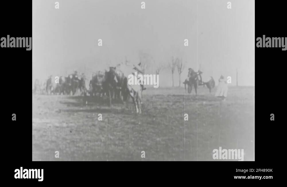 WW1 - German artillery soliders build up guns Stock Video Footage - Alamy