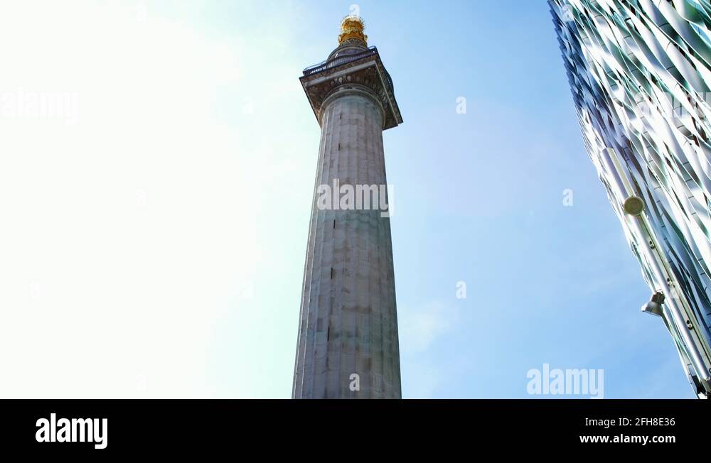 LONDON - MAY, 2017: Monument to the Great Fire of London, Fish St Hill ...