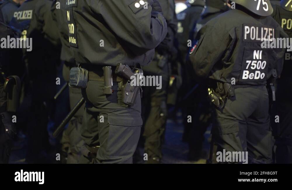 Police officer gun Stock Videos & Footage - HD and 4K Video Clips - Alamy