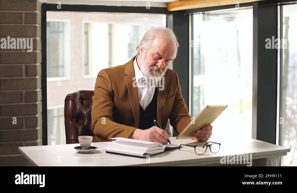 Mature age student Stock Videos & Footage - HD and 4K Video Clips - Alamy