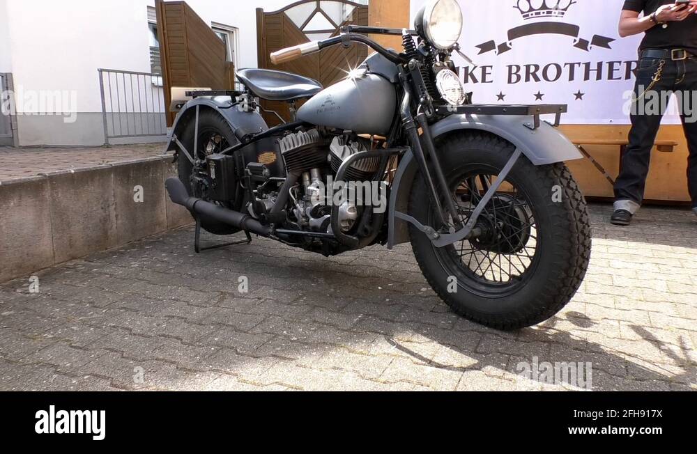 Motorcycle oldtimer Stock Videos & Footage - HD and 4K Video Clips - Alamy