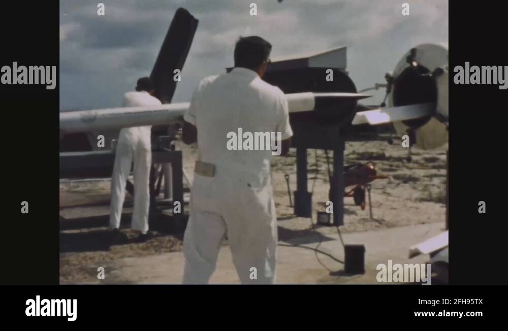 Launch tube Stock Videos & Footage - HD and 4K Video Clips - Alamy