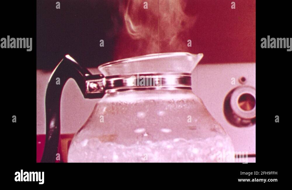 Gas molecules in container Stock Videos & Footage - HD and 4K Video ...