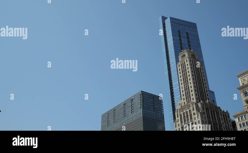 Chicago Bean silver mirror sculpture cloud gate downtown buildings tilt ...