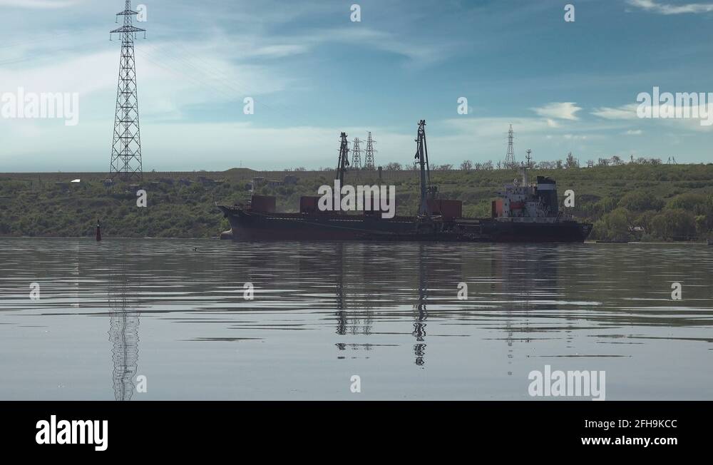 Dry freighter Stock Videos & Footage - HD and 4K Video Clips - Alamy