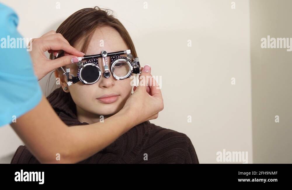 Optical trial frame Stock Videos & Footage - HD and 4K Video Clips - Alamy