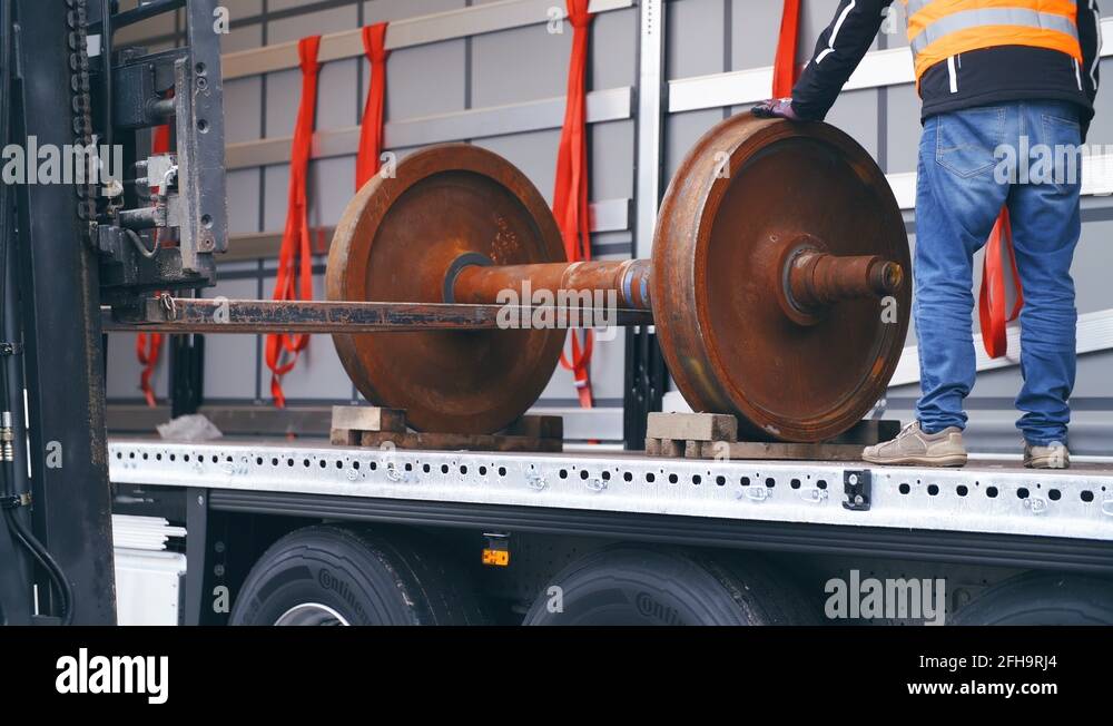 Loading cargo into truck Stock Videos & Footage - HD and 4K Video Clips ...