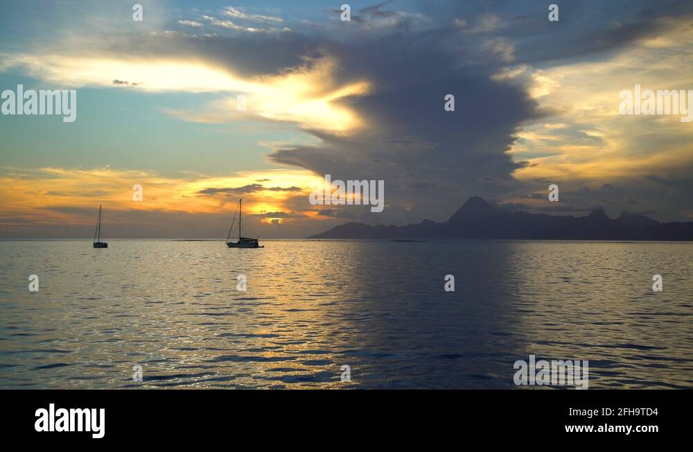 Tahiti view when sunset Stock Videos & Footage - HD and 4K Video Clips - Alamy