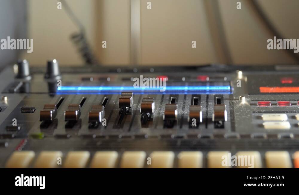 Motorised faders Stock Videos & Footage - HD and 4K Video Clips - Alamy