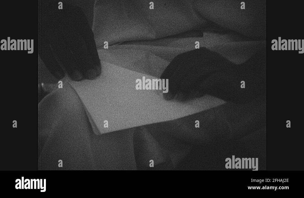 Fiddle shape Stock Videos & Footage - HD and 4K Video Clips - Alamy