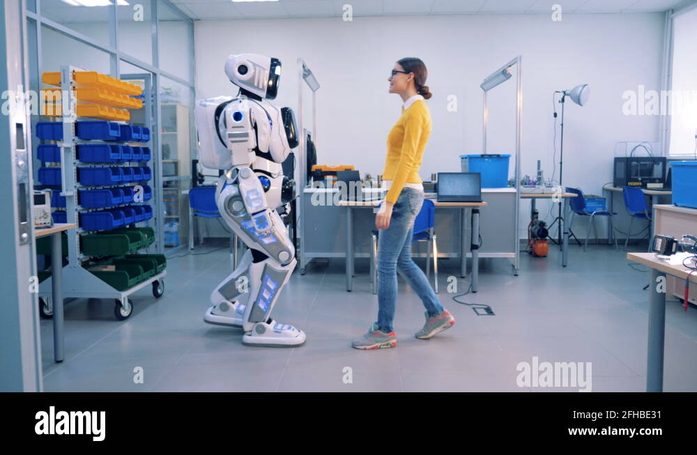 Hug robot Stock Videos & Footage - HD and 4K Video Clips - Alamy