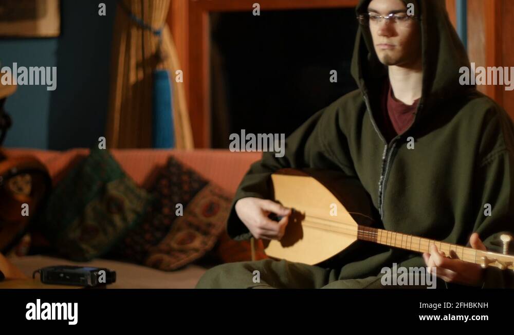 Saz baglama turkish music Stock Videos & Footage - HD and 4K Video ...