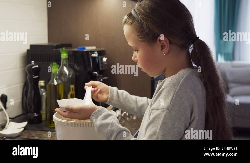 Little form Stock Videos & Footage - HD and 4K Video Clips - Alamy