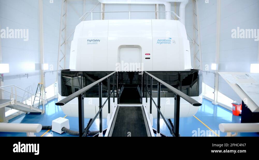 Airliner Flight Simulator Ramp/Bridge Opening Stock Video Footage - Alamy