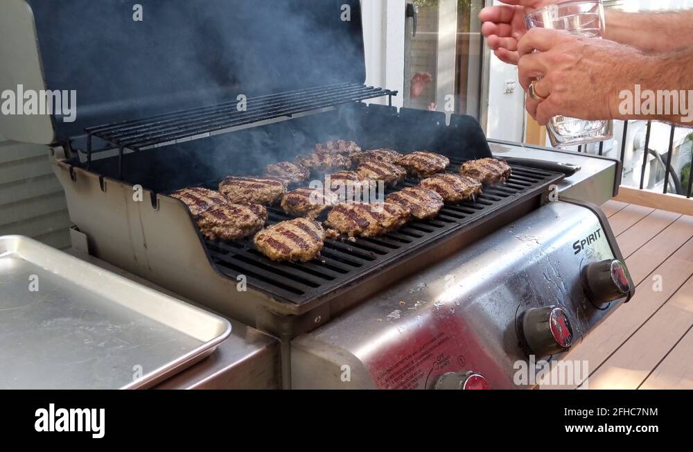 Grill master Stock Videos & Footage - HD and 4K Video Clips - Alamy