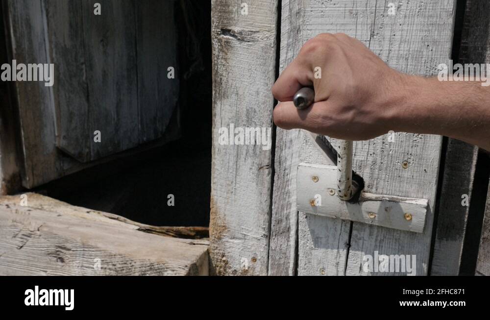 Water well wheel Stock Videos & Footage - HD and 4K Video Clips - Alamy