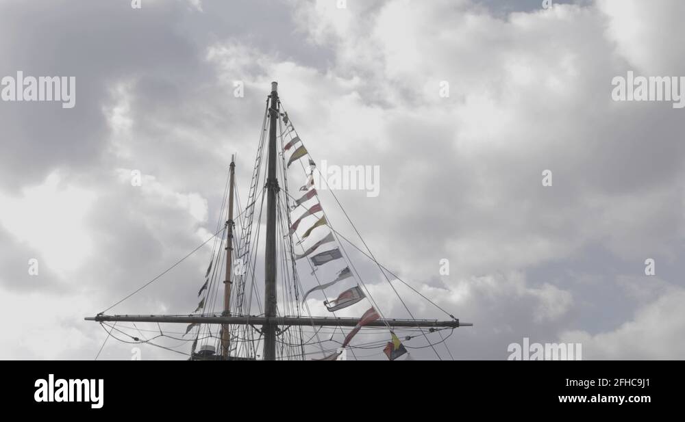Ship flags Stock Videos & Footage - HD and 4K Video Clips - Alamy