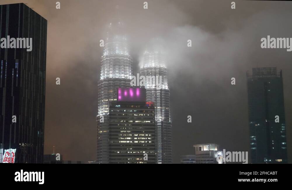 Klcc towers Stock Videos & Footage - HD and 4K Video Clips - Alamy