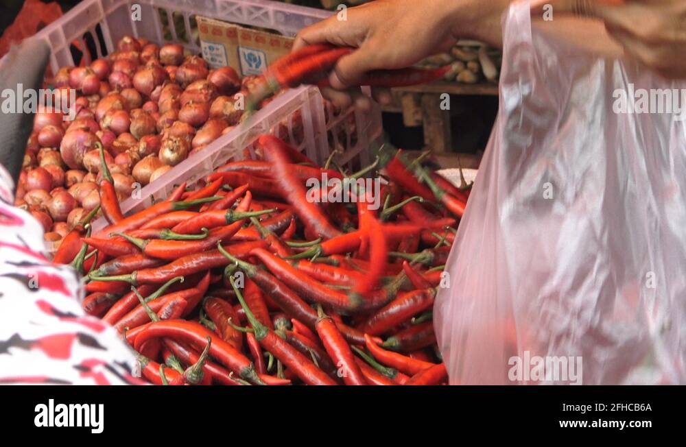 Bagging hand Stock Videos & Footage - HD and 4K Video Clips - Alamy