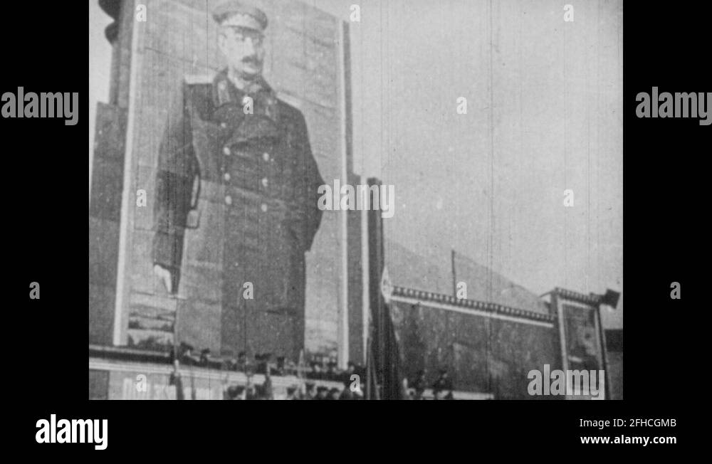 Stalin statue Stock Videos & Footage - HD and 4K Video Clips - Alamy