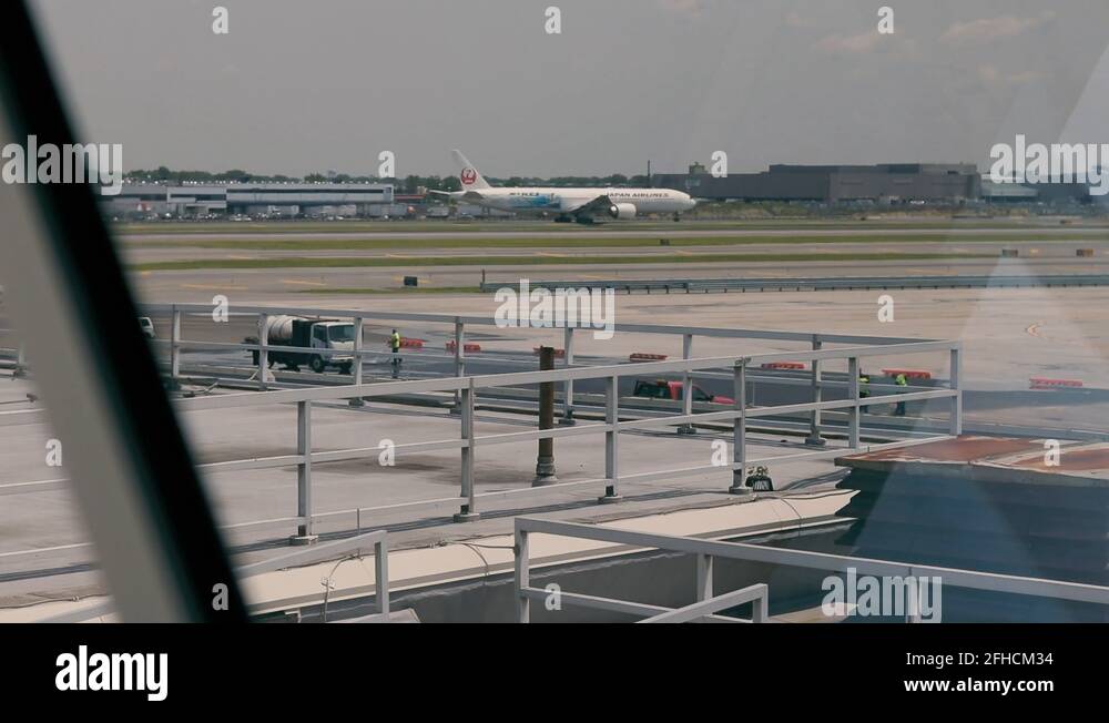 Jfk runway Stock Videos & Footage - HD and 4K Video Clips - Alamy