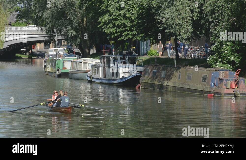 Rowing boat summer river uk Stock Videos & Footage - HD and 4K Video ...