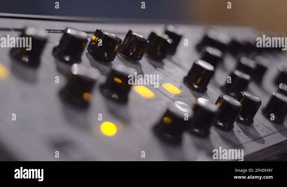 Synth keyboard Stock Videos & Footage - HD and 4K Video Clips - Alamy