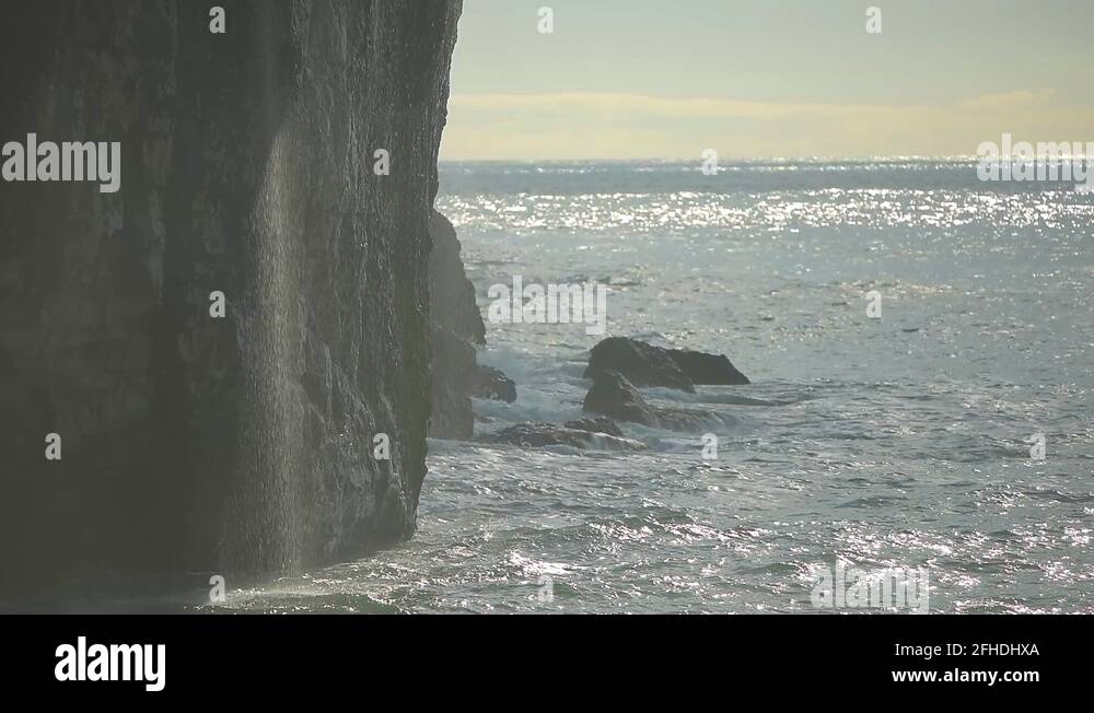 Dancing ledge Stock Videos & Footage - HD and 4K Video Clips - Alamy