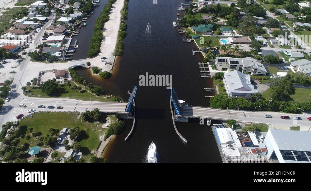 Draw bridge boat Stock Videos & Footage - HD and 4K Video Clips - Alamy