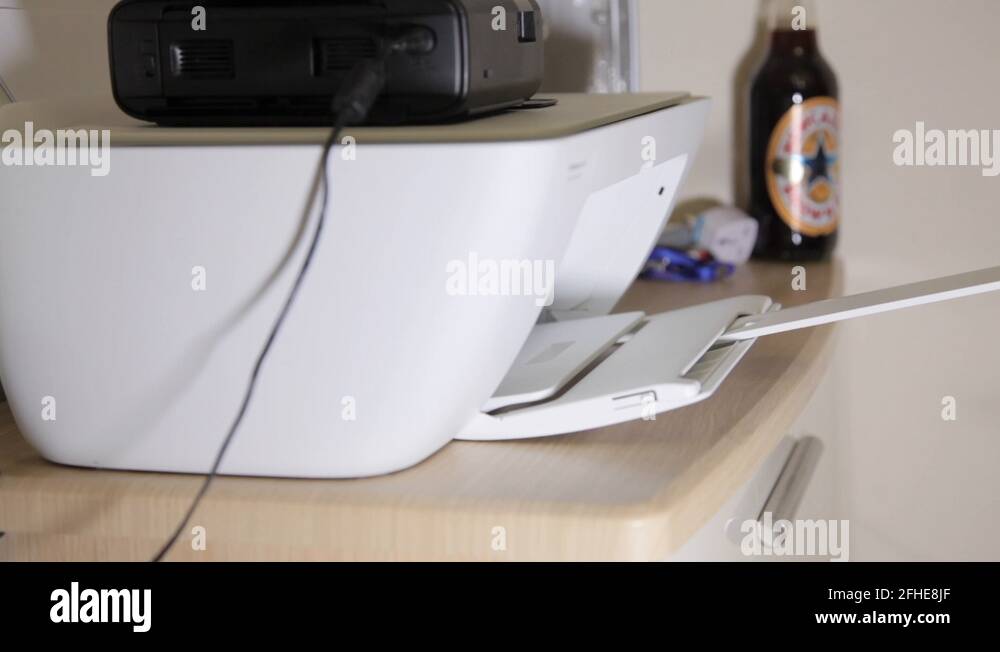 Plain white paper Stock Videos & Footage - HD and 4K Video Clips - Alamy