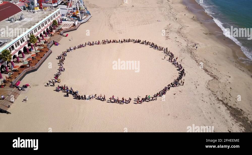 600 person Stock Videos & Footage - HD and 4K Video Clips - Alamy